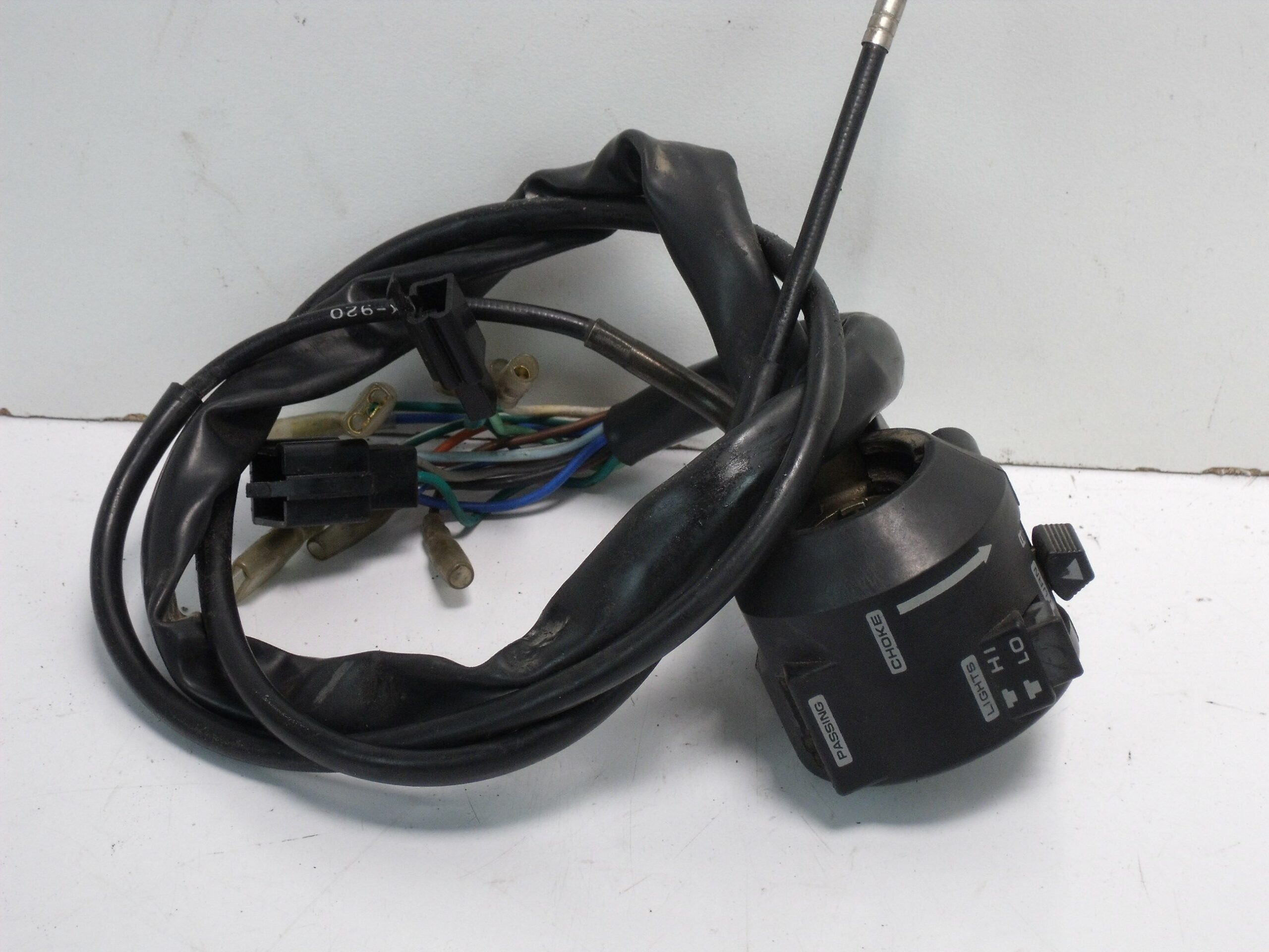 Commodo droit DAELIM 125 - Pièces moto Languedoc