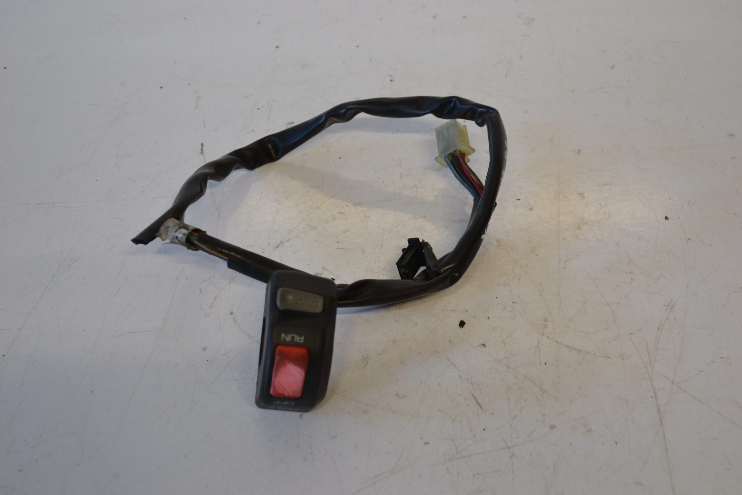 commodo droit yamaha 850 tdm - Pièces moto Languedoc